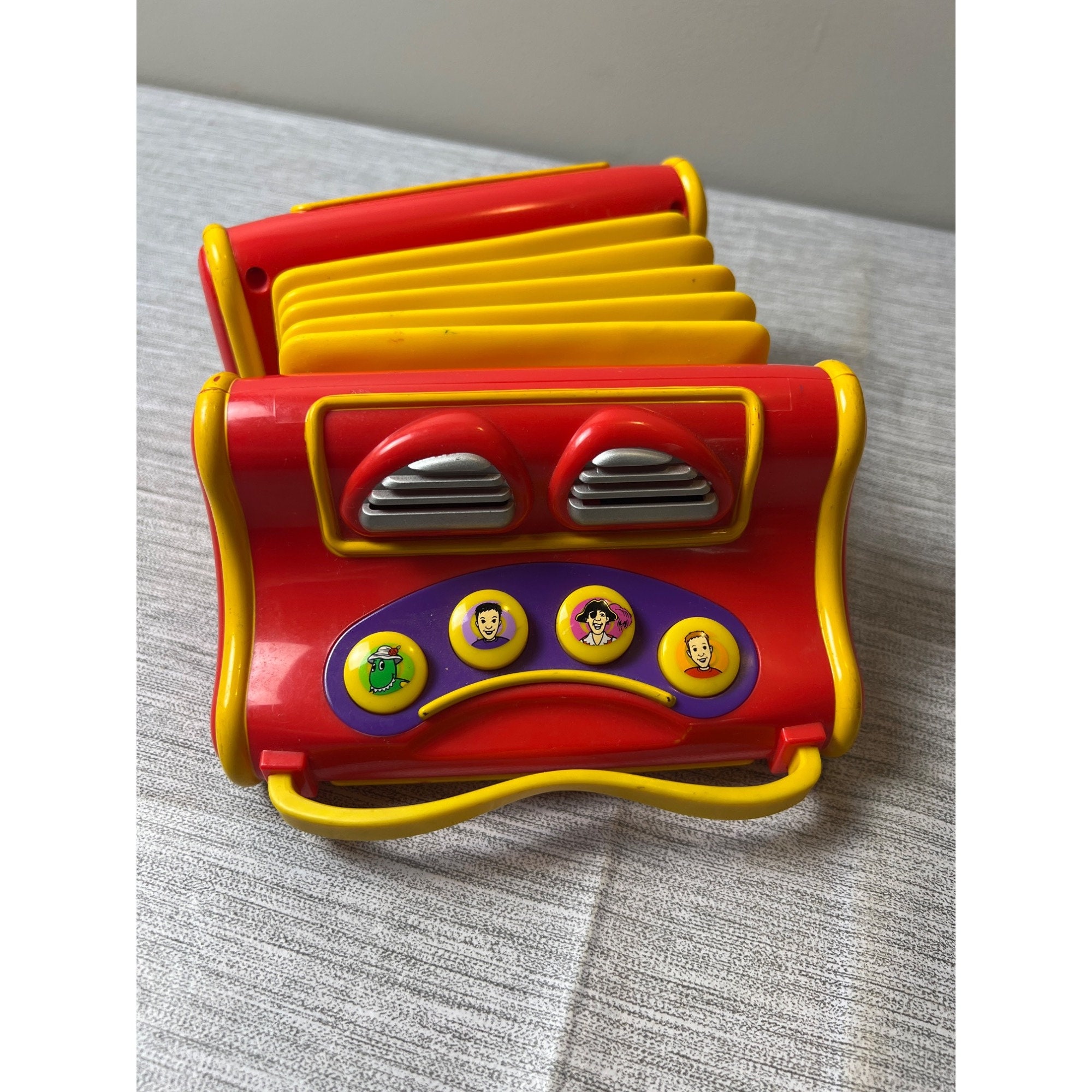 The Wiggles Accordion Toy Musical Instrument Squeeze Box Spin Master ...