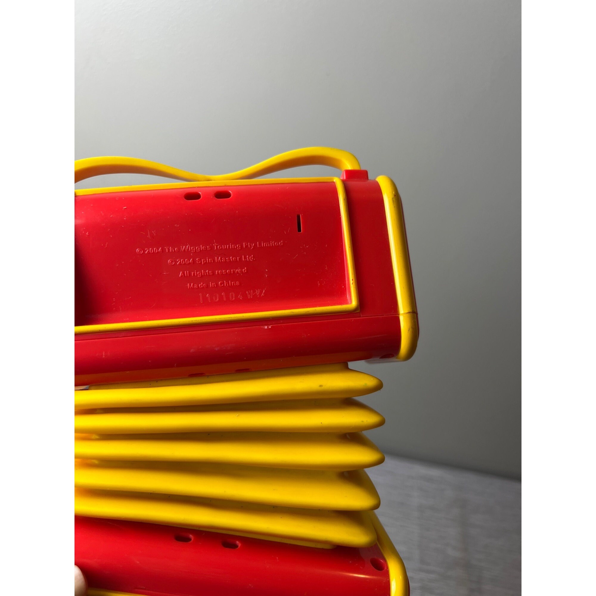 The Wiggles Accordion Toy Musical Instrument Squeeze Box Spin Master ...