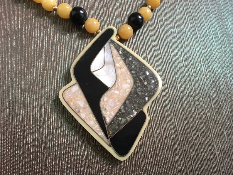 Vintage Inlay Mother Pearl Shell Beaded Pendant Necklace - Etsy Vintage Inlay Mother Pearl Shell Beaded Pendant Necklace - Etsy