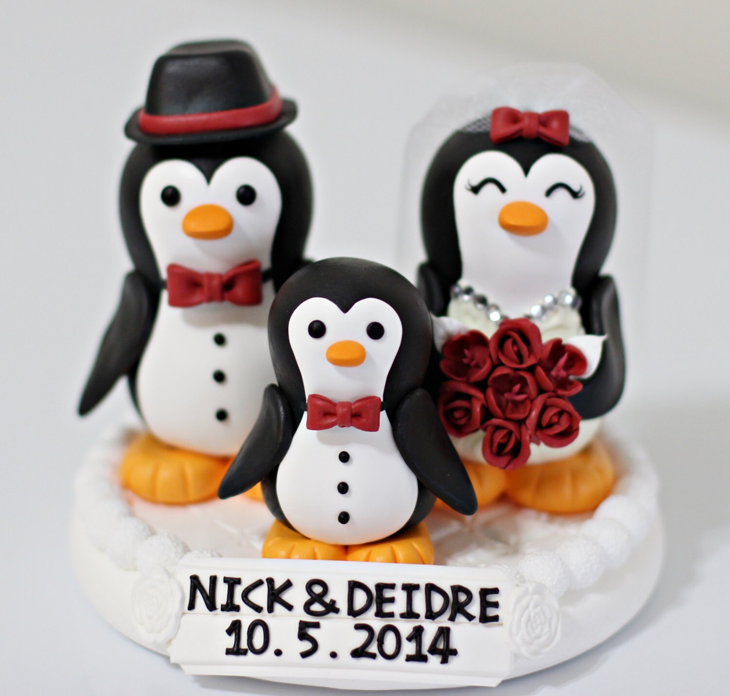 A penguin family wedding cake topper with baby penguin. / | Etsy