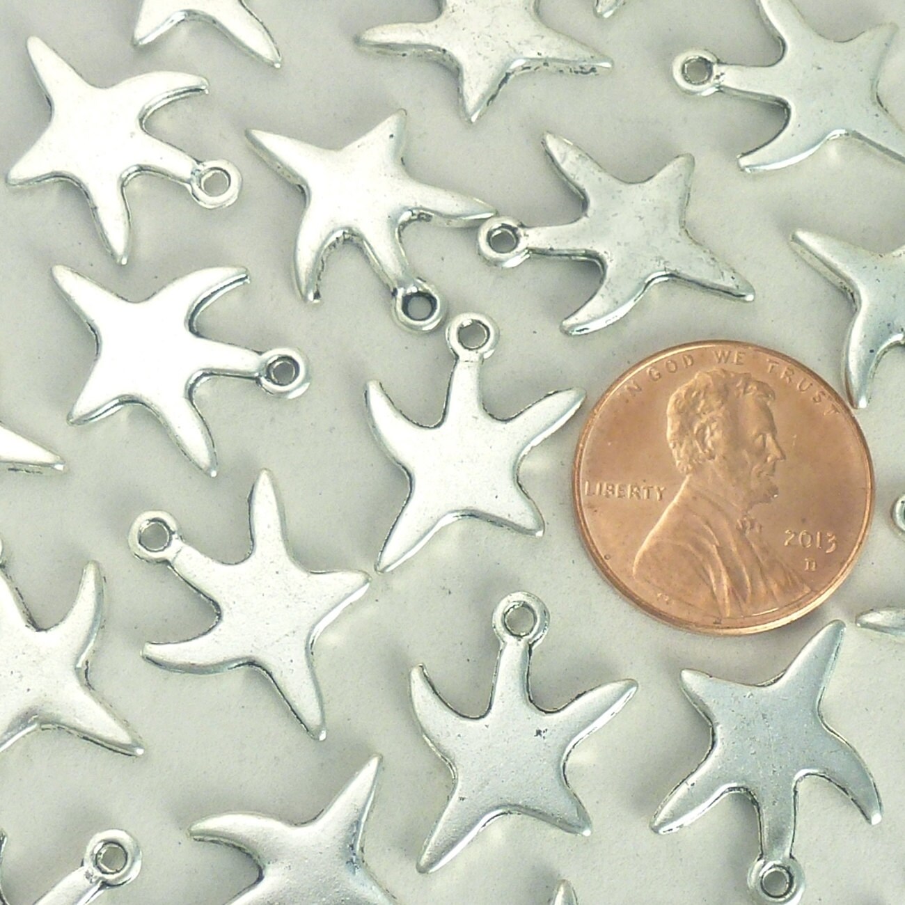 20 Small Silver Star Charm by TIJC SP0480 | Etsy