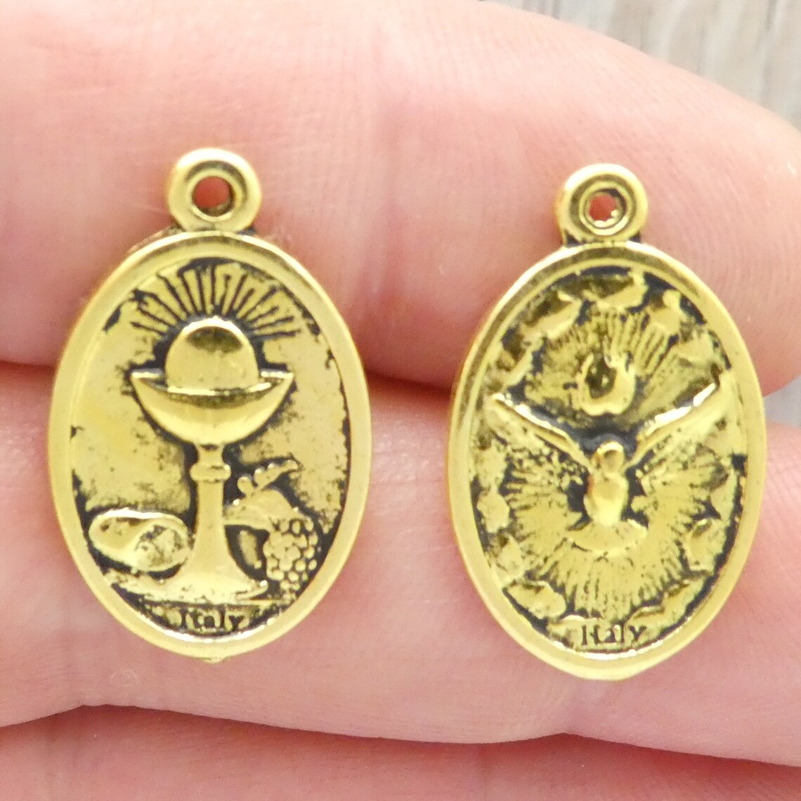 BULK 12 Gold First Holy Communion Charm Holy Spirit Pendant | Etsy