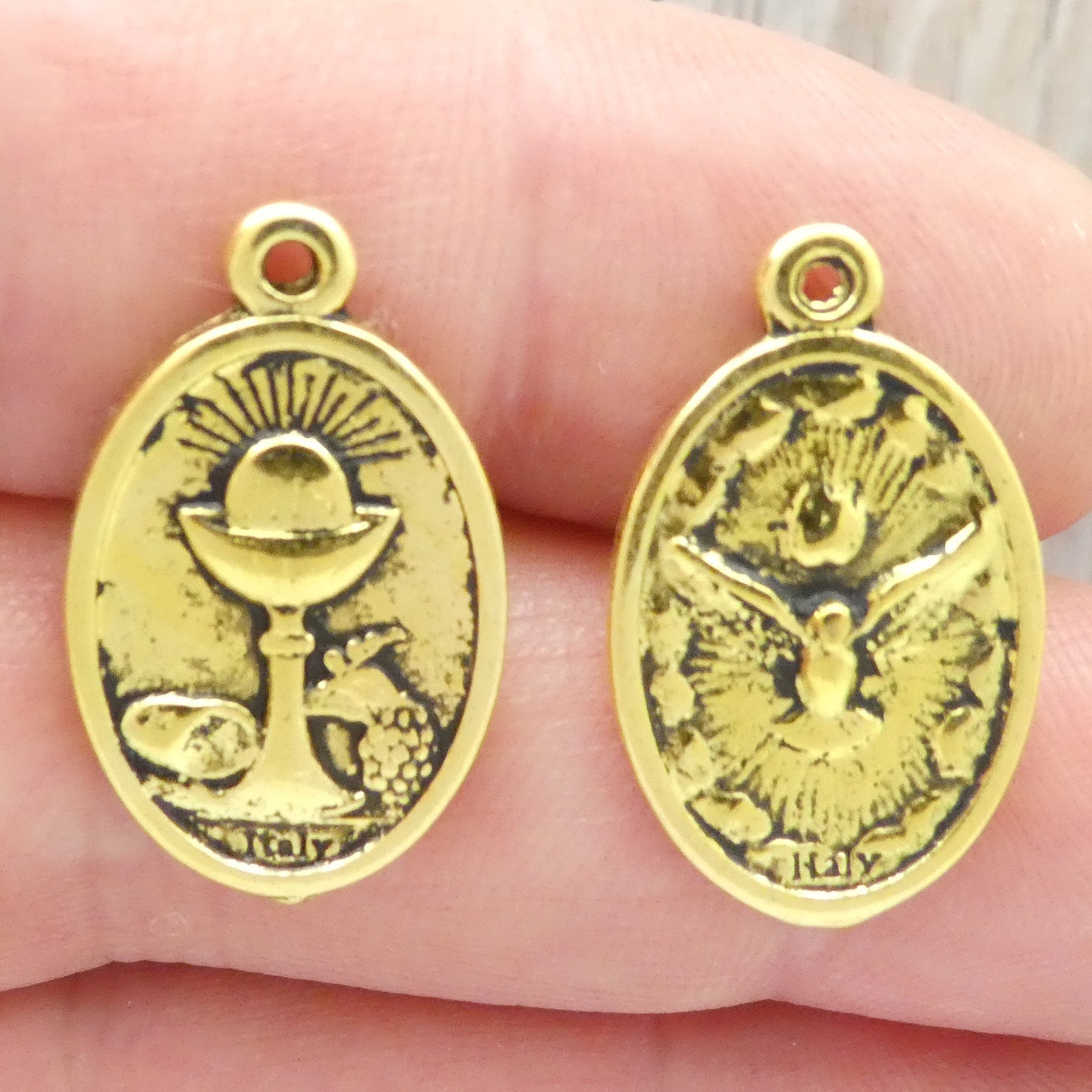 BULK 12 Gold First Holy Communion Charm Holy Spirit Pendant | Etsy