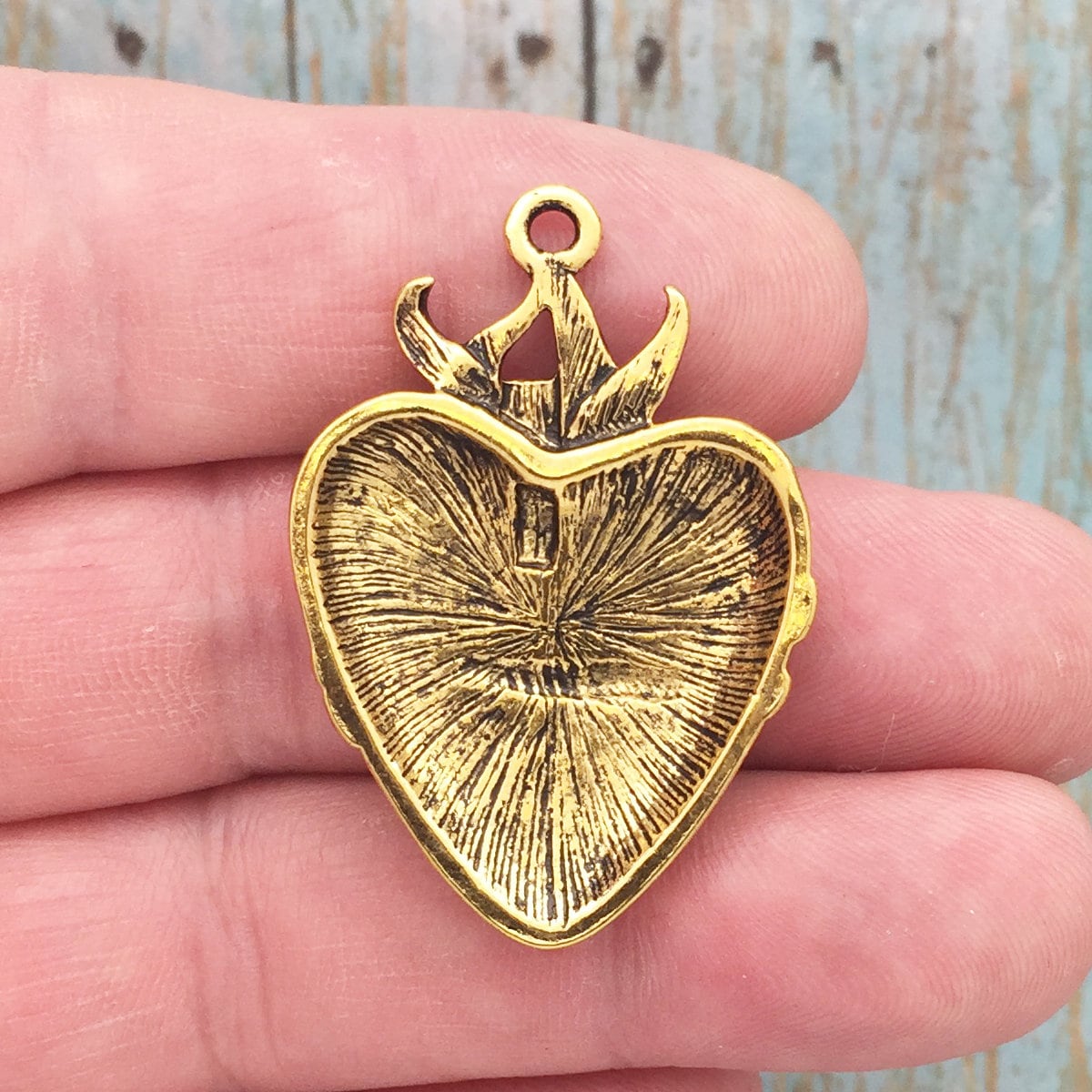 BULK 3 Sacred Heart Charm Pendant Gold by TIJC SP1637B - Etsy