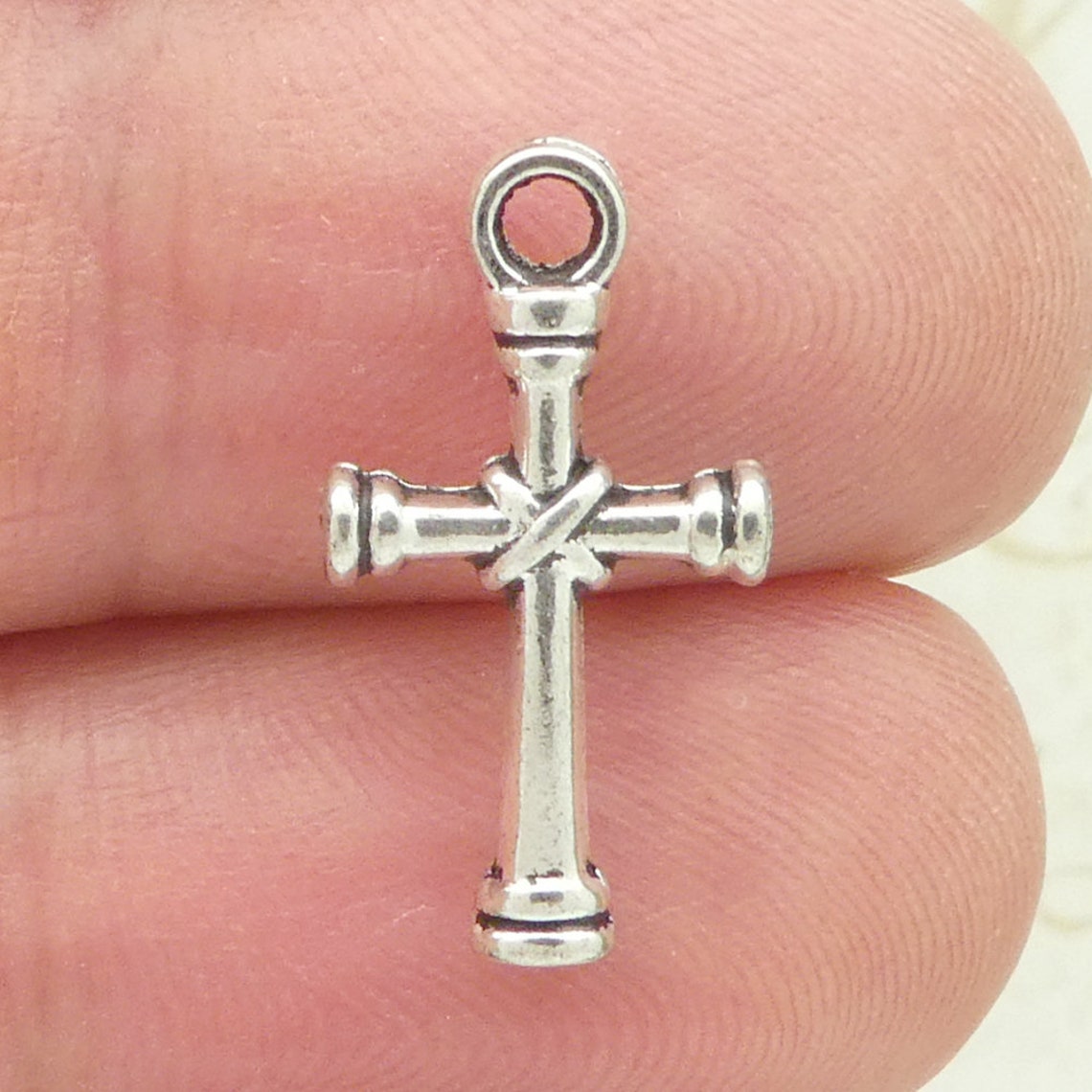 10 Simple Silver Cross Charm Pendant 20x11mm by TIJC SP1544 - Etsy