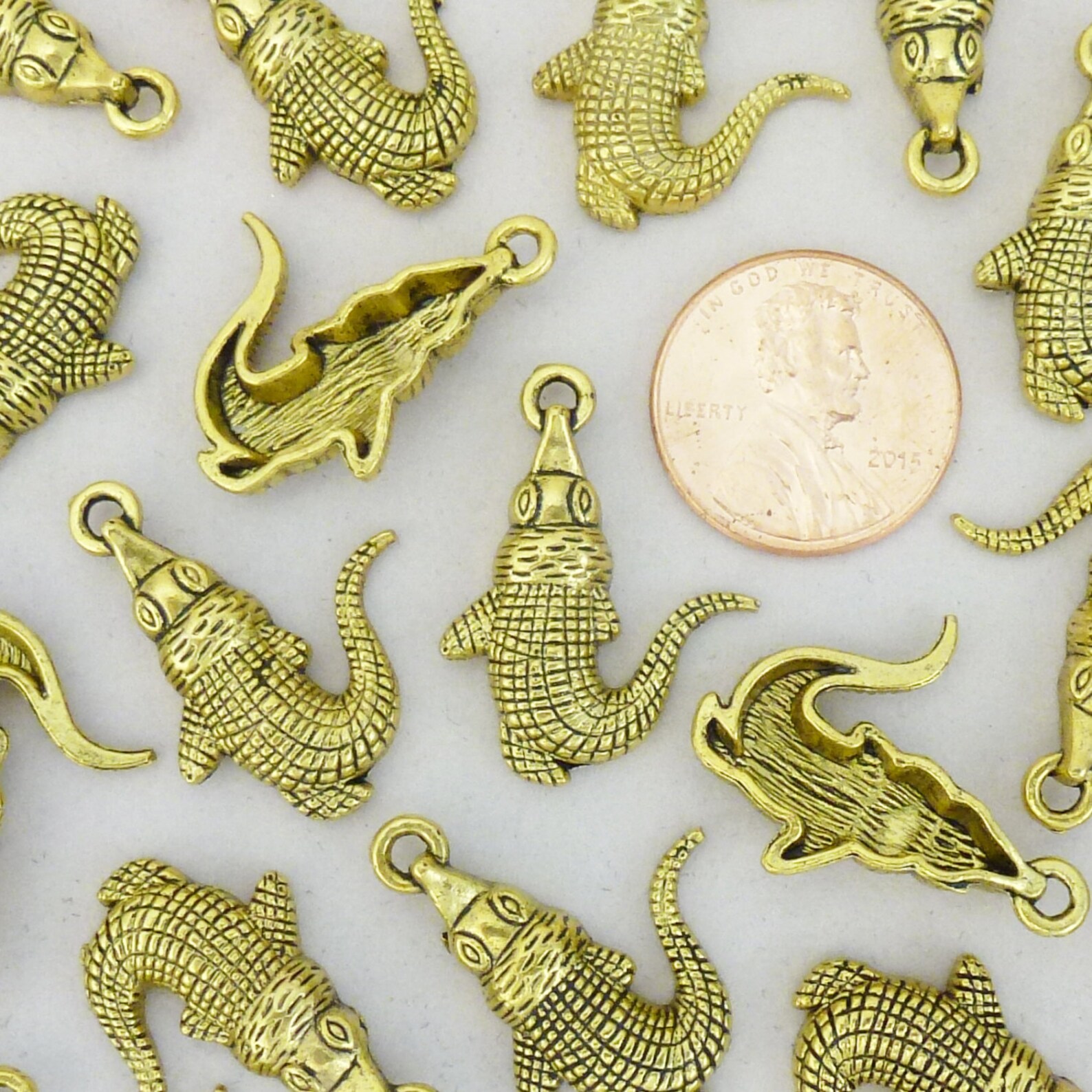 10 Gold Gator Charm Alligator Pendant 25x19mm by TIJC SP1201 - Etsy