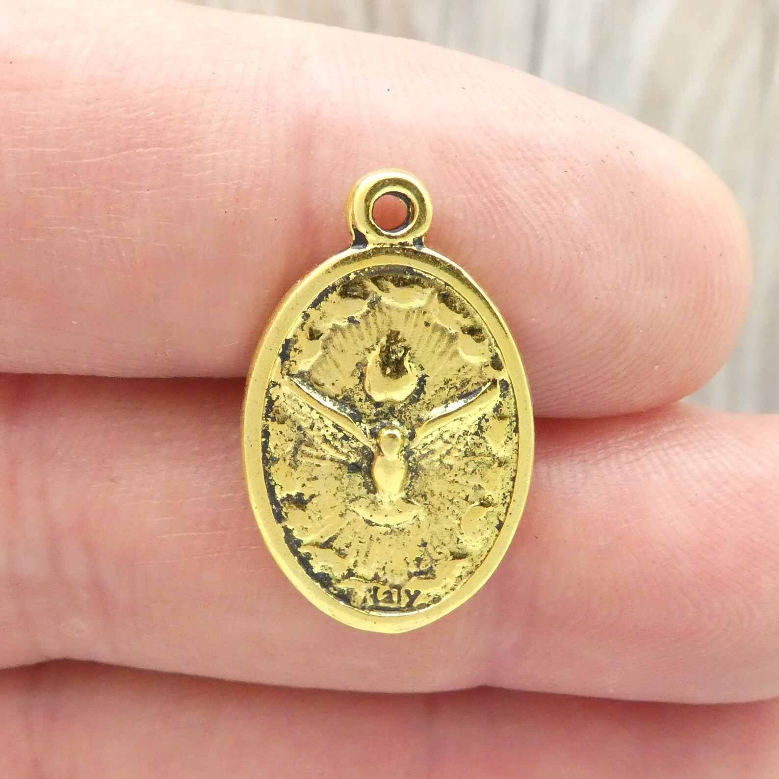 BULK 12 Gold First Holy Communion Charm Holy Spirit Pendant | Etsy
