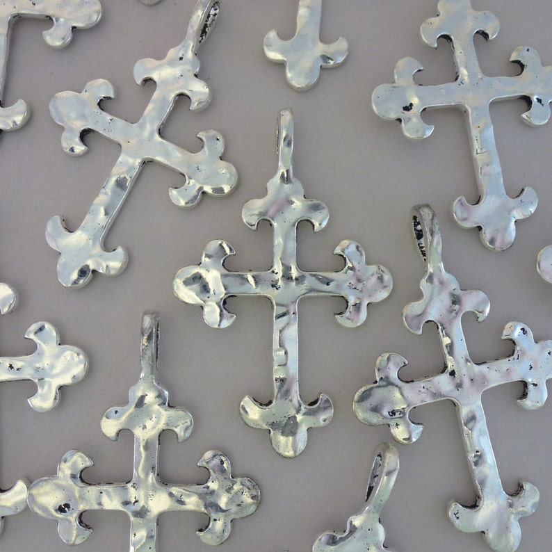 1 Silver Hammered Cross Charm Pendant by TIJC SP1085 | Etsy