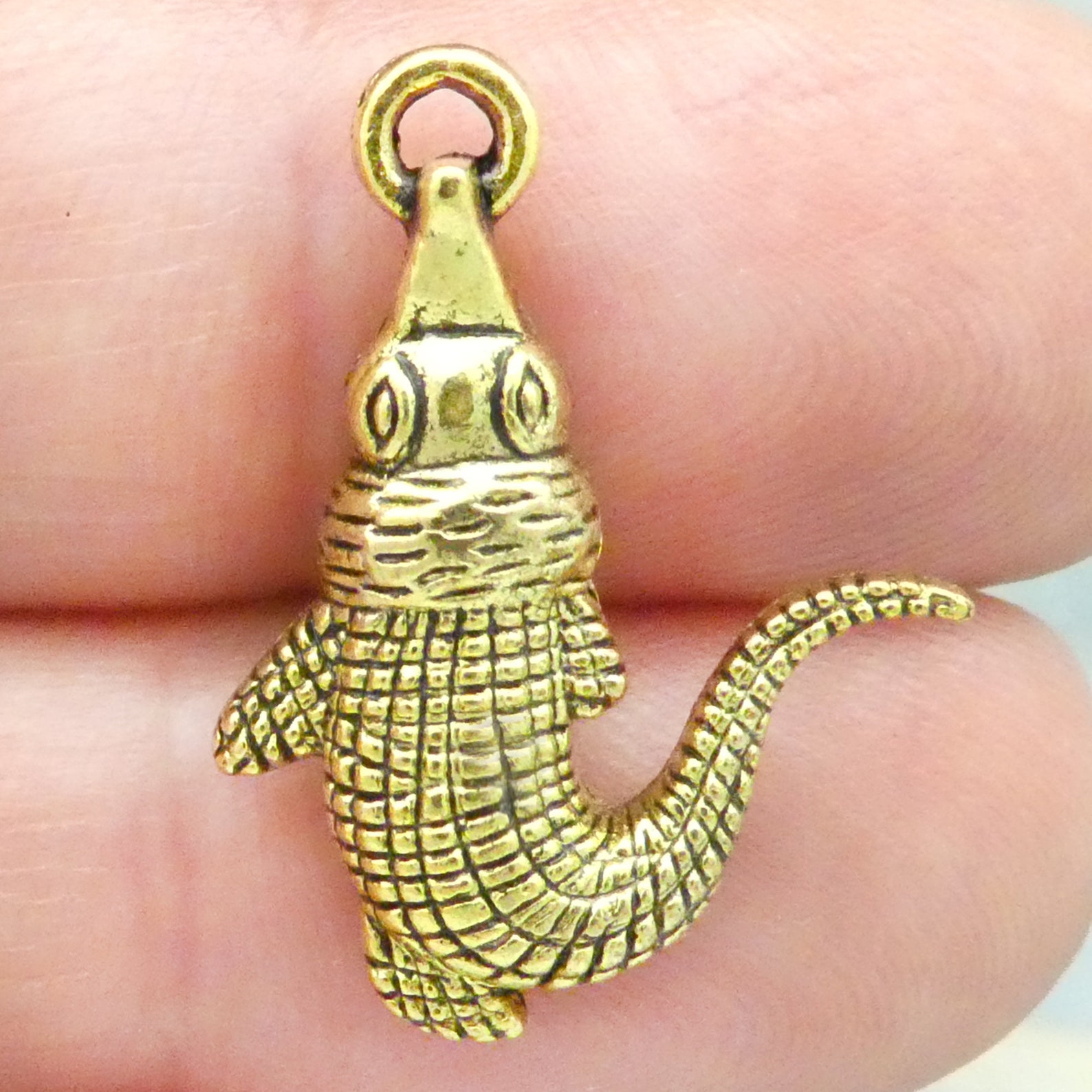 10 Gold Gator Charm Alligator Pendant 25x19mm by TIJC SP1201 - Etsy