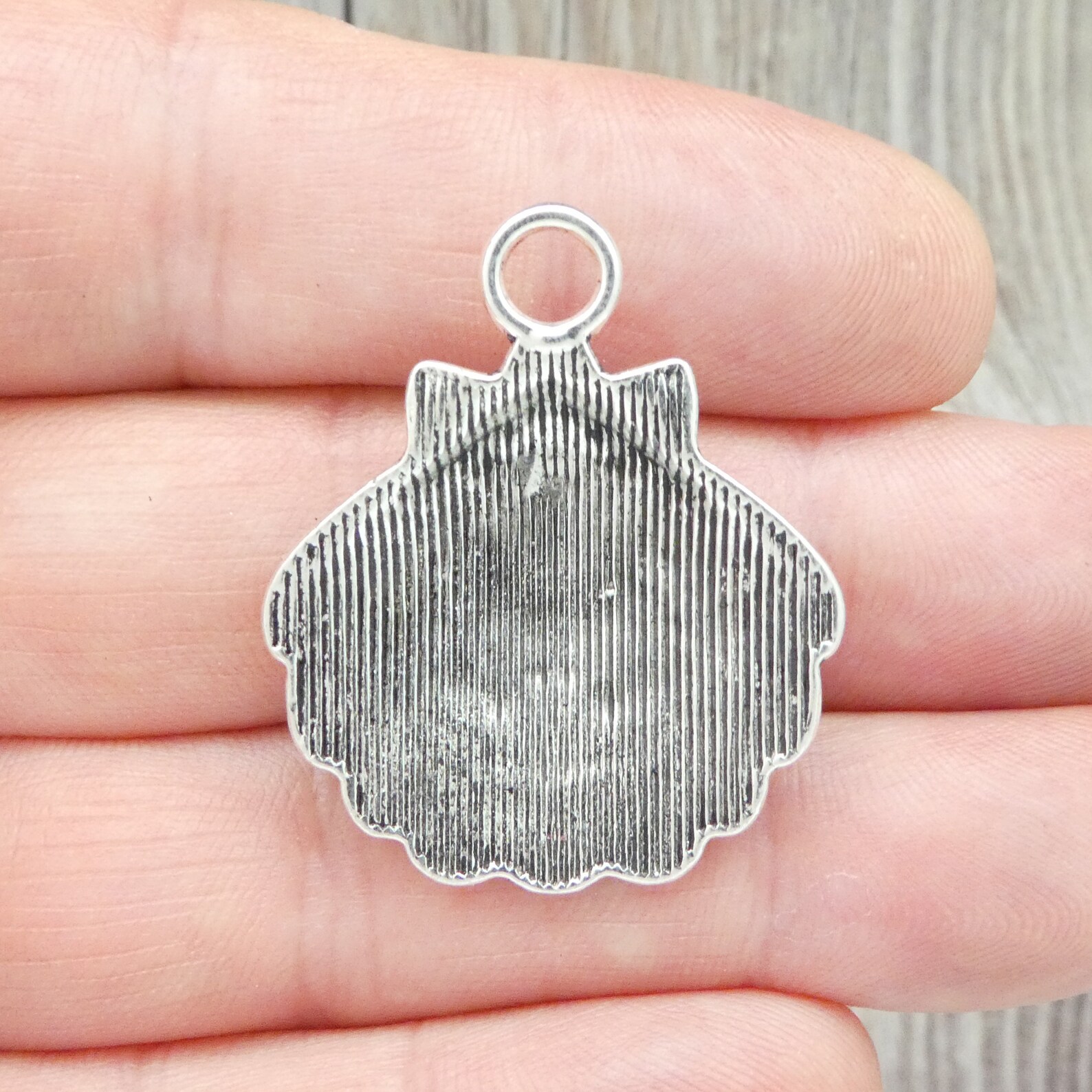 4 Silver Sea Shell Charm Pendant 36x30mm by TIJC SP1203 | Etsy