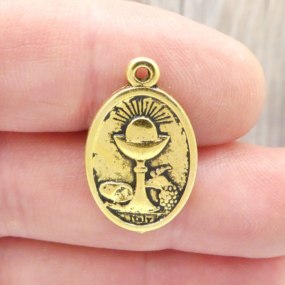 BULK 12 Gold First Holy Communion Charm Holy Spirit Pendant | Etsy