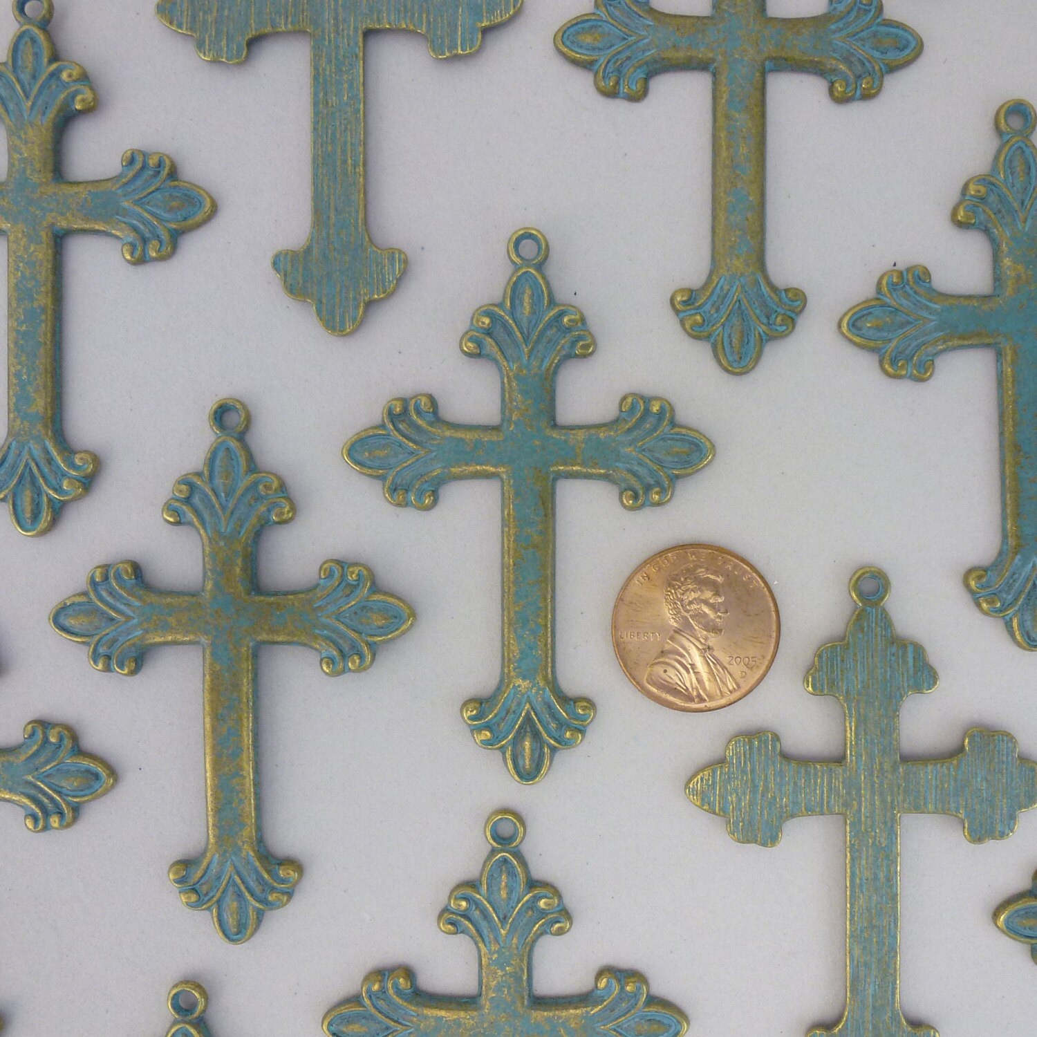 BULK 5 Simple Gold Cross Charm Pendant by TIJC SP1229B - Etsy