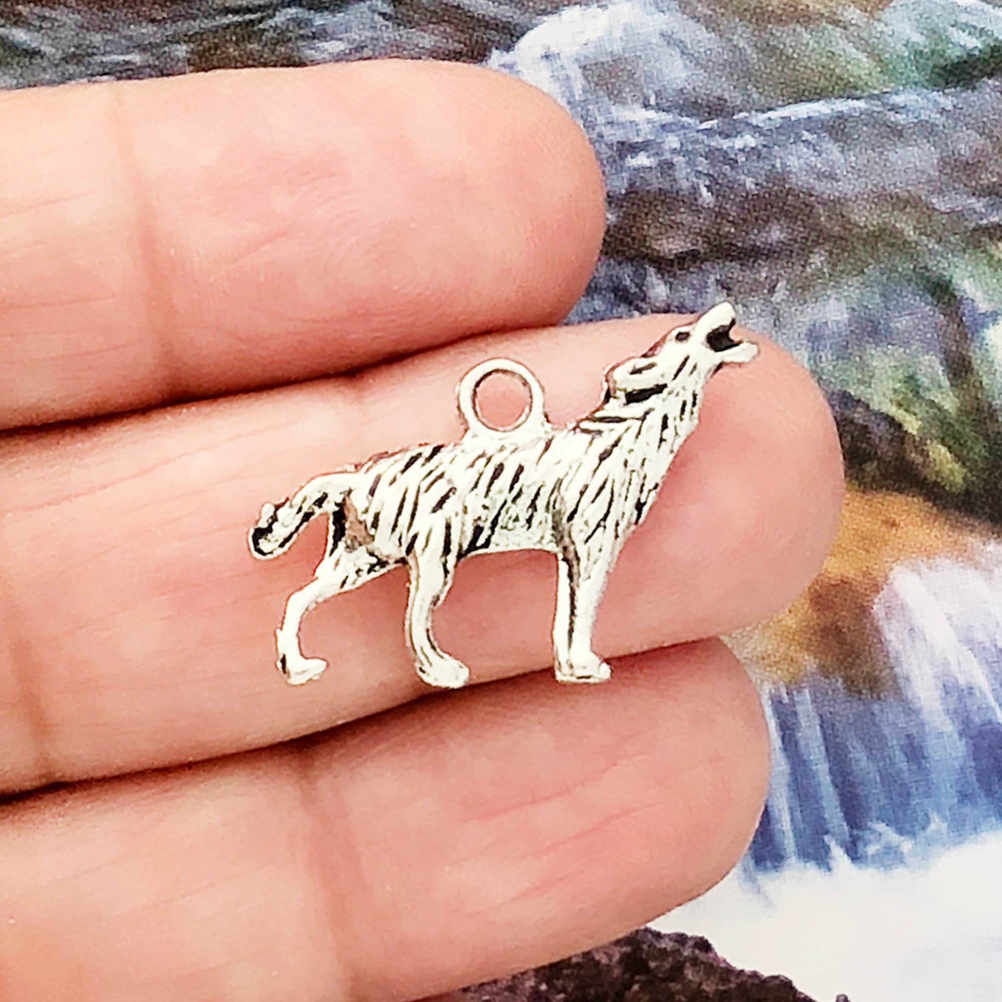 BULK 25 Howling Wolf Charm Silver by TIJC SP0152B - Etsy