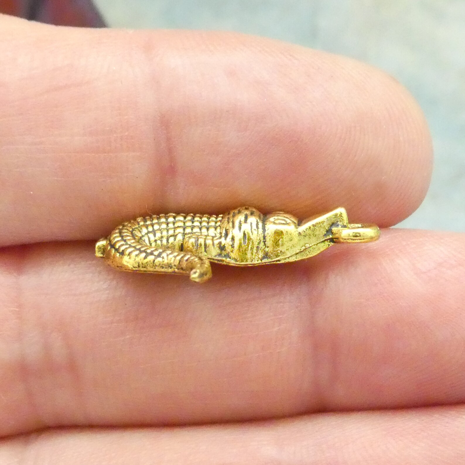 10 Gold Gator Charm Alligator Pendant 25x19mm by TIJC SP1201 - Etsy