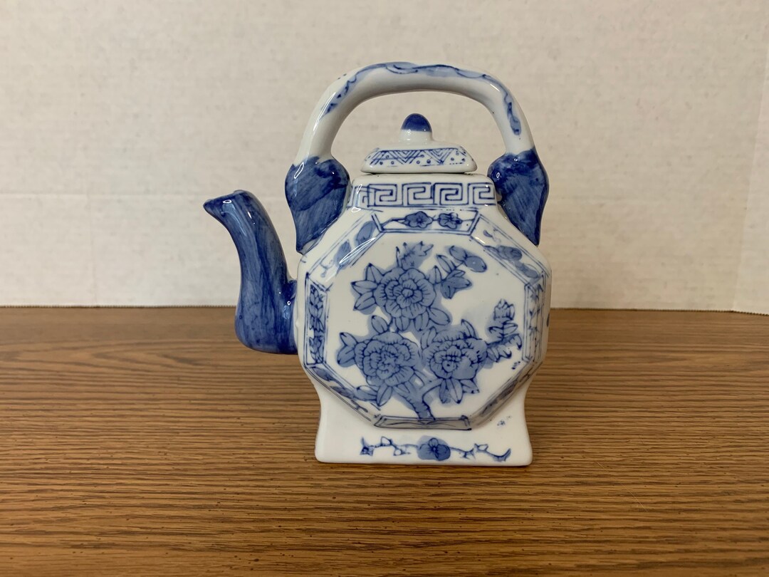 Vintage Blue and White Teapot, Floral Design Teapot, Chinese Asian ...