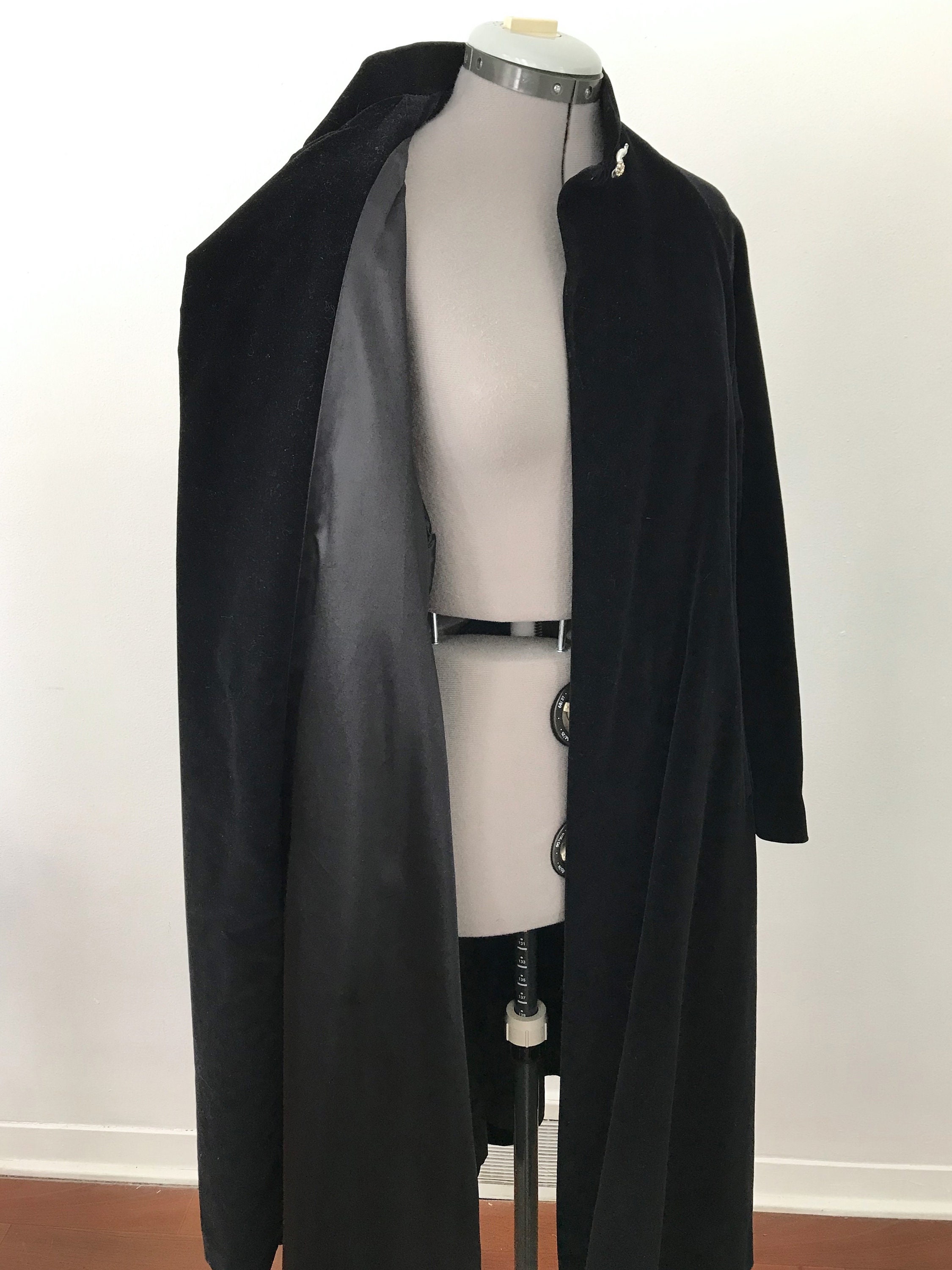 Vintage Black Velvet Opera Swing Coat With Rhinestone Closure, Vintage ...