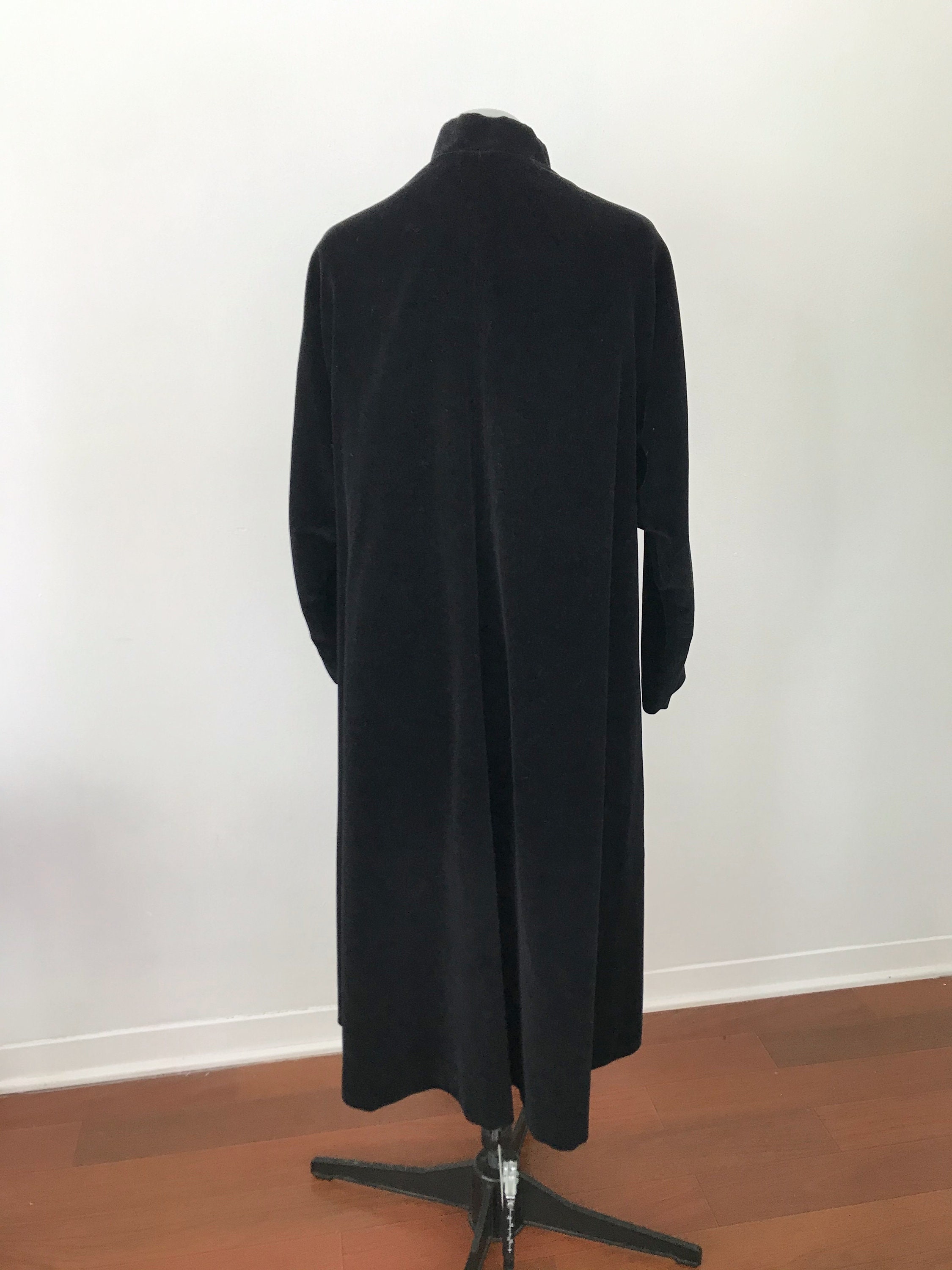 Vintage Black Velvet Opera Swing Coat With Rhinestone Closure, Vintage ...