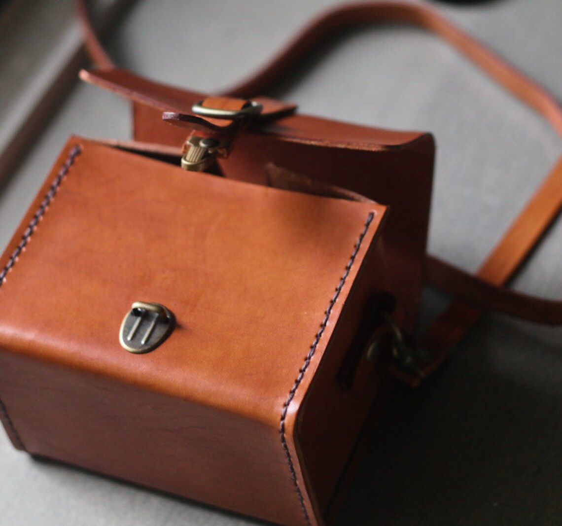 Classy Hand Stitched Tan Caramel Leather Camera Case - Etsy