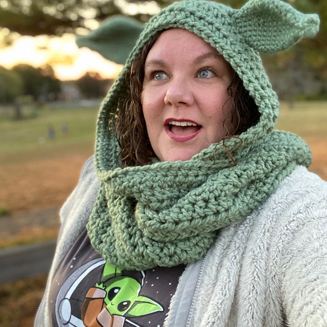 Green Alien Hooded Scarf (yoda/grogu Inspired) - Etsy