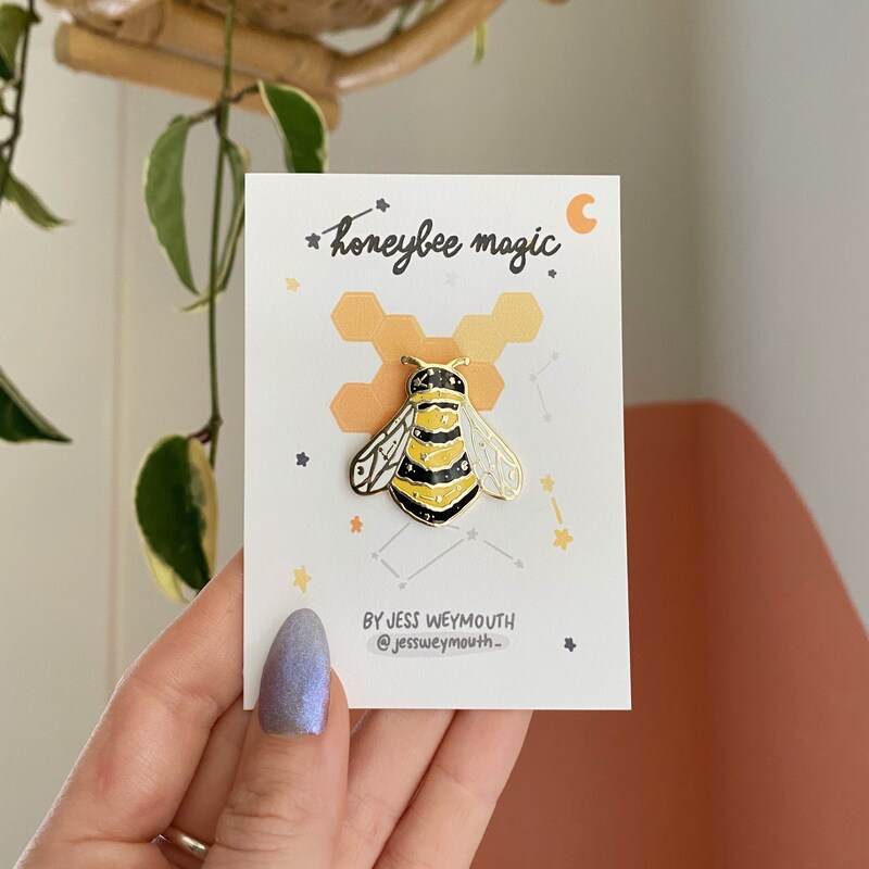 Bee Pin - Etsy