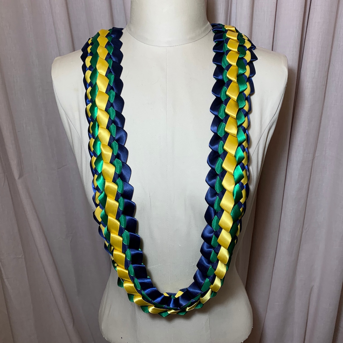 Double Ribbon Lei | Etsy