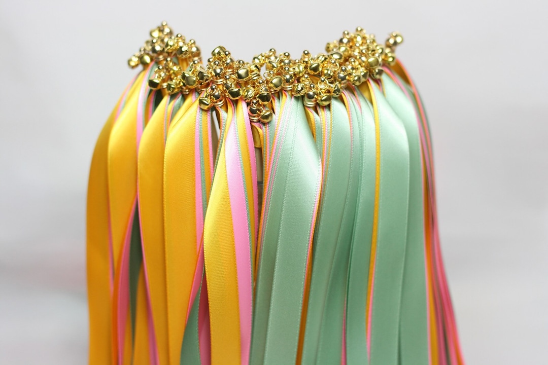 50PCS Ribbon Wands With Triple Ribbon and Bell Party Wand Streamers ...