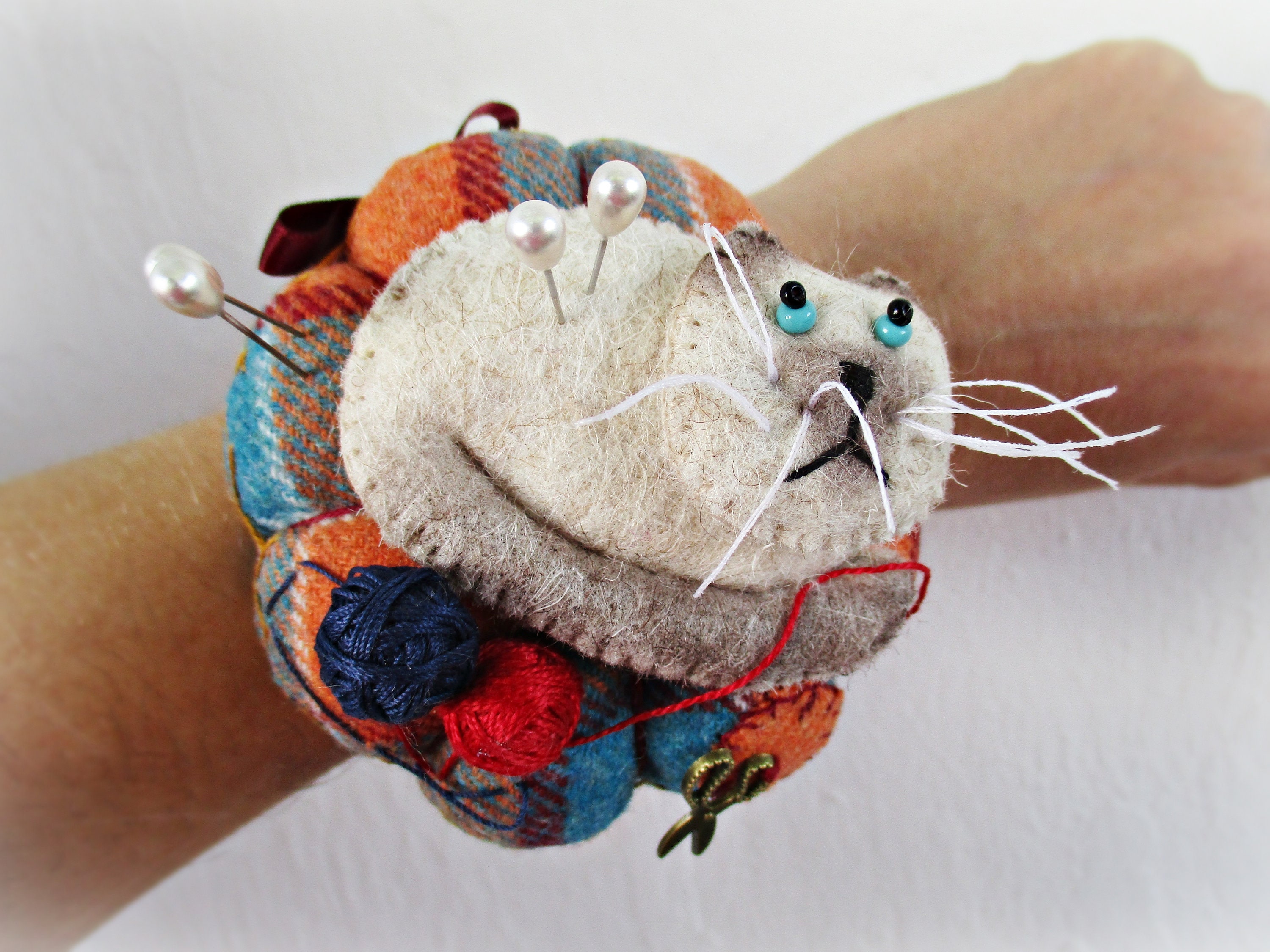 Handmade wrist pin cushion siamese cat Cat pin cushion | Etsy