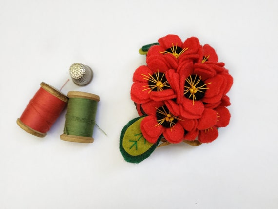 Poppies Felt Pin Cushion Wrist Pincushion Red Flower Pin - Etsy