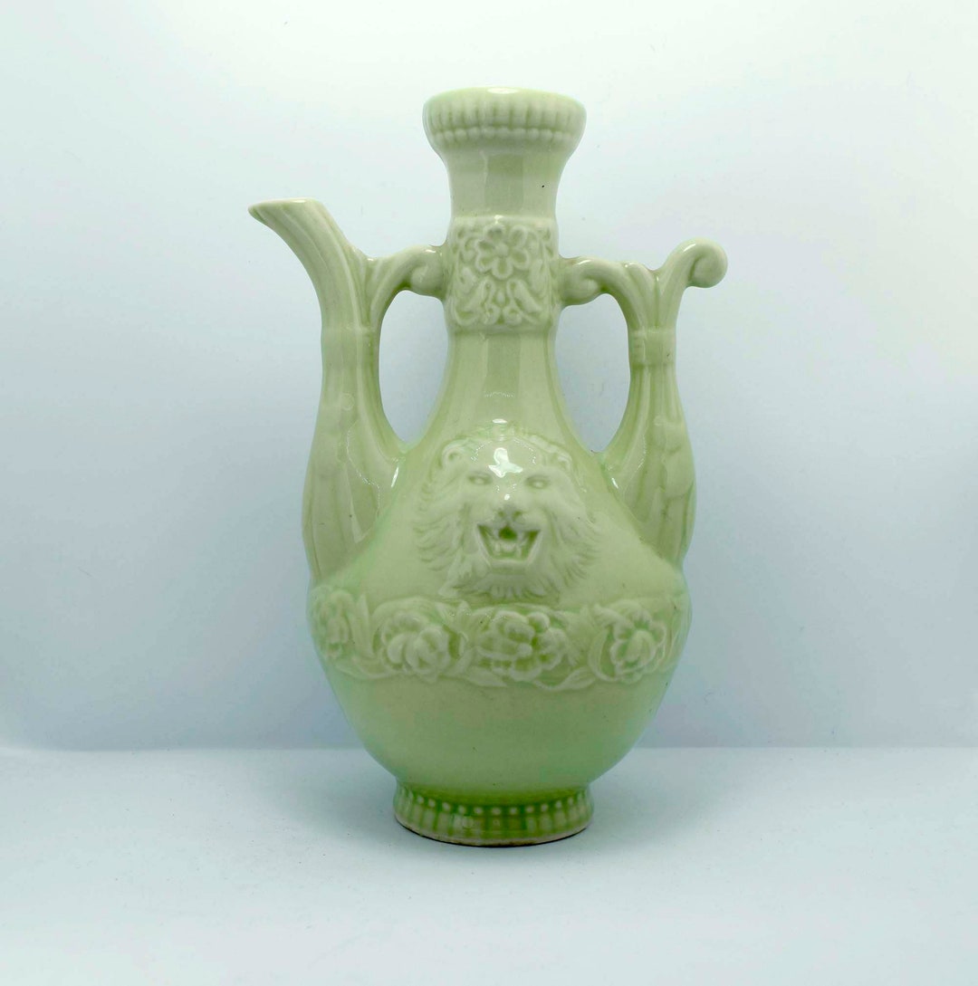 Rare Vintage Korean Light Green Celadon Water Jug Decorated With a Lion ...