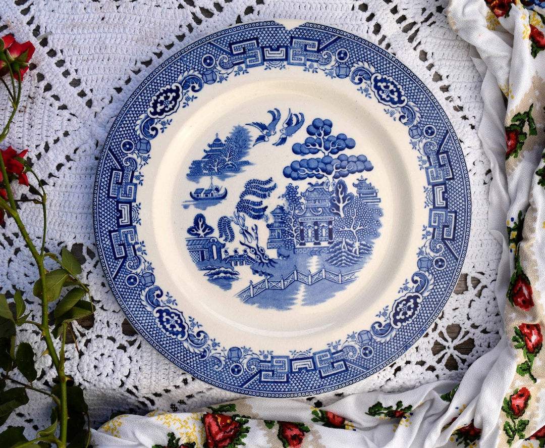 Gibson & Sons Vintage Blue Willow Plate – English Transferware ...