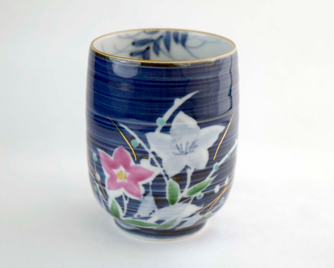 Vintage Japanese Pottery Blue and White Decorated With Flowers Handless ...