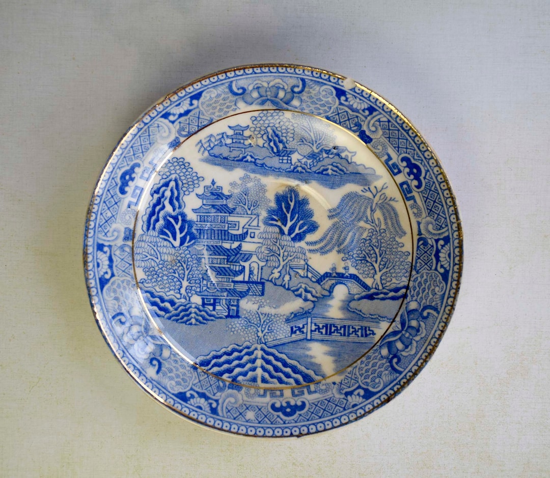 Antique Rare Blue Willow Pattern With a Gold Trim Possibly Caughley? Semi Porcelain Saucer ...