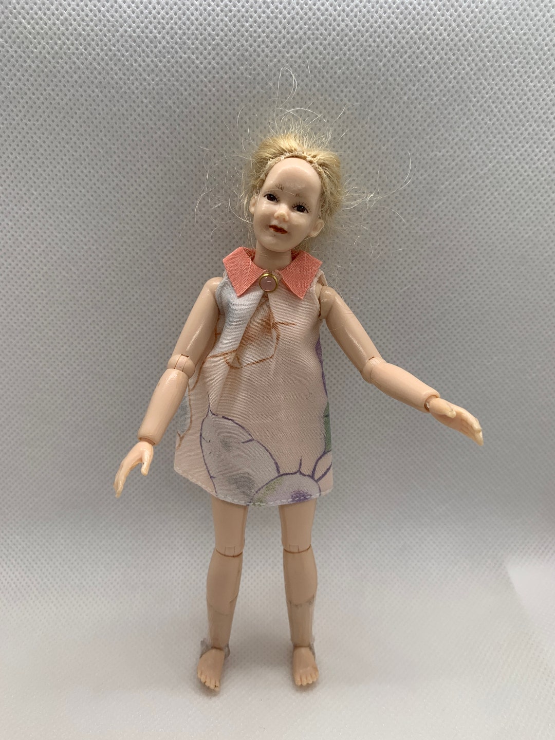 1:12 Scale Women's Peach Floral Mini Dress With Collar for Heidi Doll ...