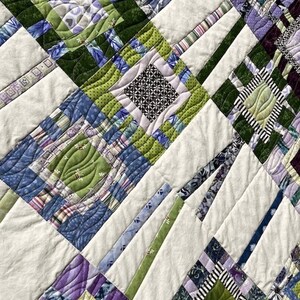 Handmade Modern Quilt, Lap Quilt, Quilted Wallhanging, Handmade Quilt ...