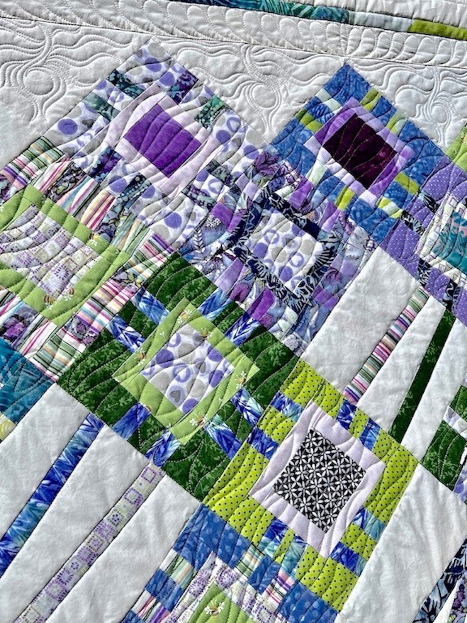 Handmade Modern Quilt, Lap Quilt, Quilted Wallhanging, Handmade Quilt ...