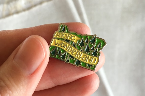 Pacific Wonderland Enamel Lapel Pin / Oregon State Pin Badge / | Etsy