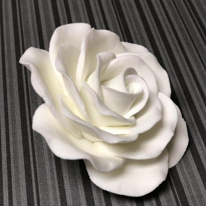 Exquisite Roses 2.5" or 3.5"- White- Cake Topper Gumpaste Sugar Fondant ...
