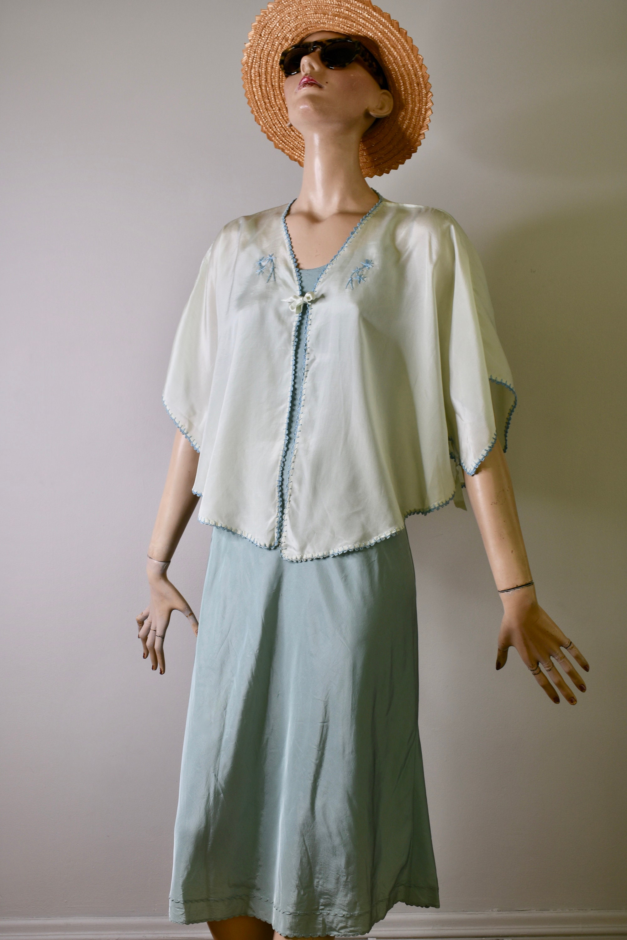 Vintage 20s Capelet, 30s Capelet, Embroidered Top, Vintage Bed Jacket ...