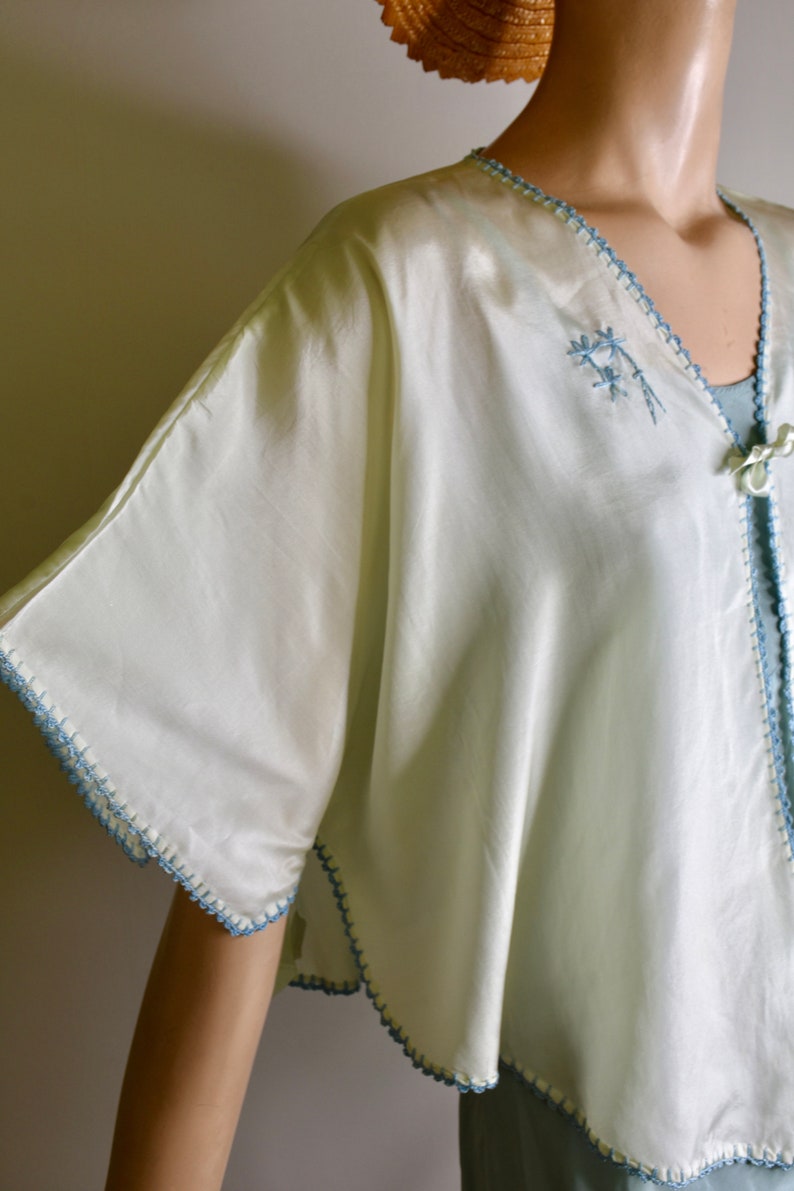 Vintage 20s Capelet, 30s Capelet, Embroidered Top, Vintage Bed Jacket ...