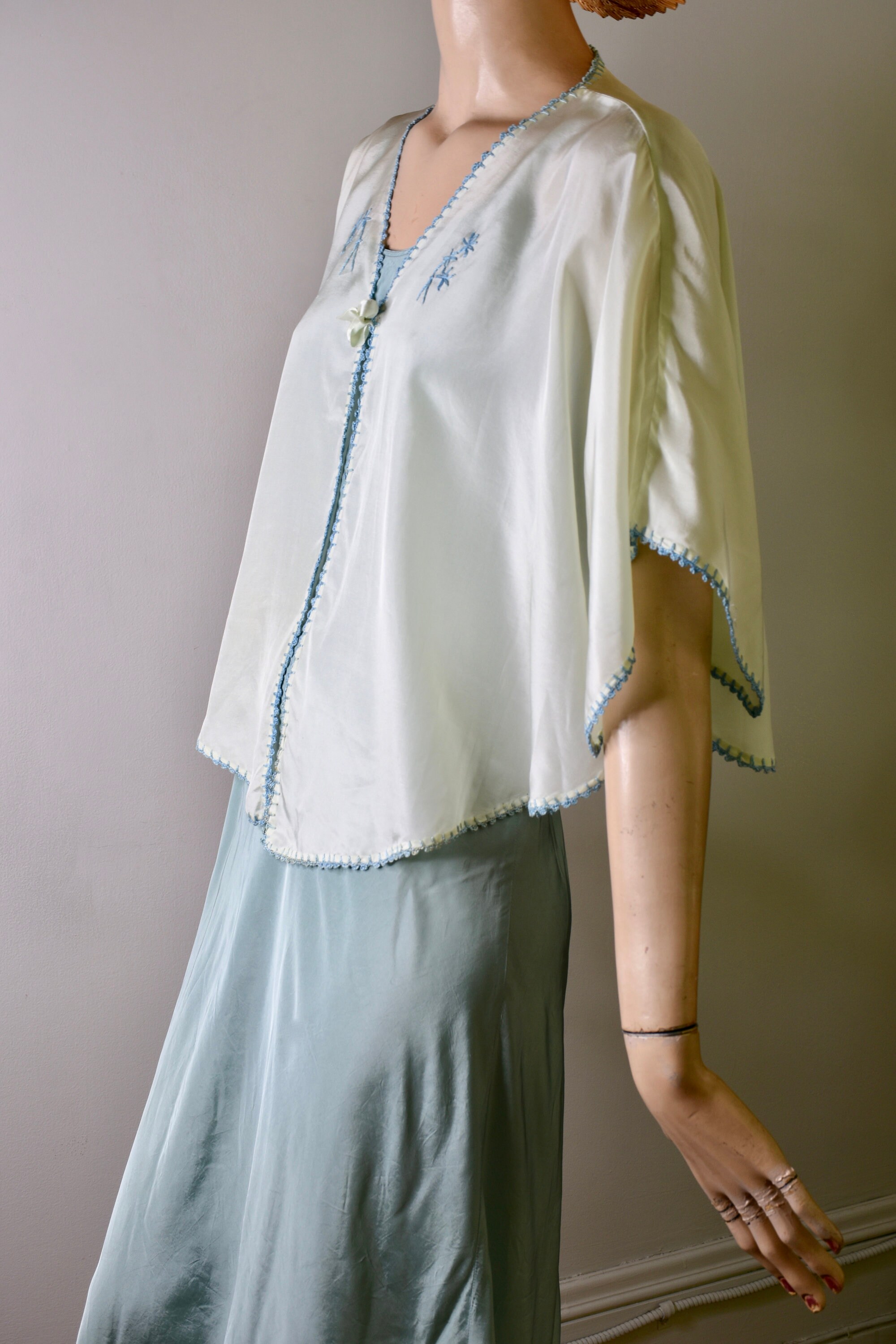 Vintage 20s Capelet, 30s Capelet, Embroidered Top, Vintage Bed Jacket ...