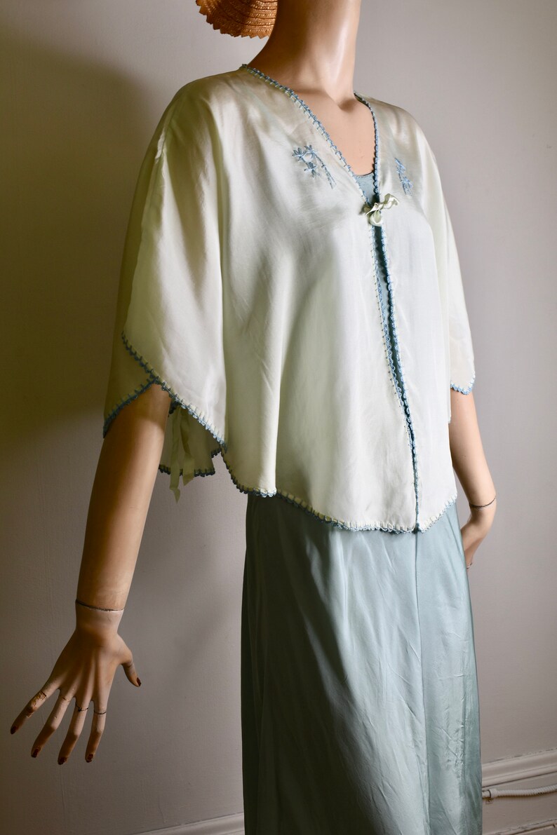 Vintage 20s Capelet, 30s Capelet, Embroidered Top, Vintage Bed Jacket ...