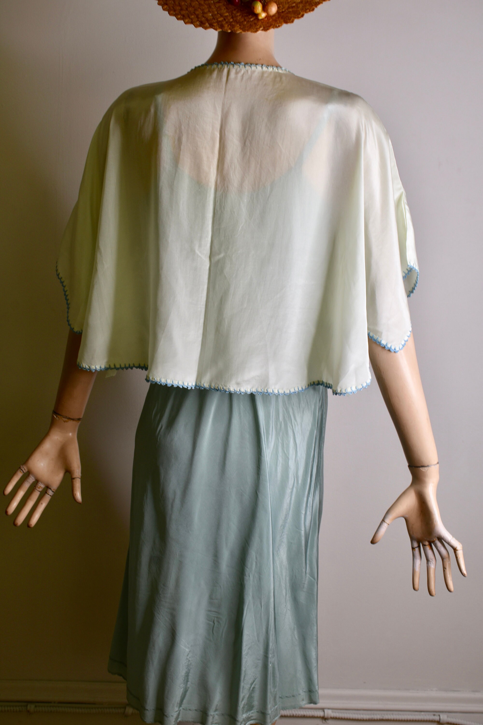Vintage 20s Capelet, 30s Capelet, Embroidered Top, Vintage Bed Jacket ...