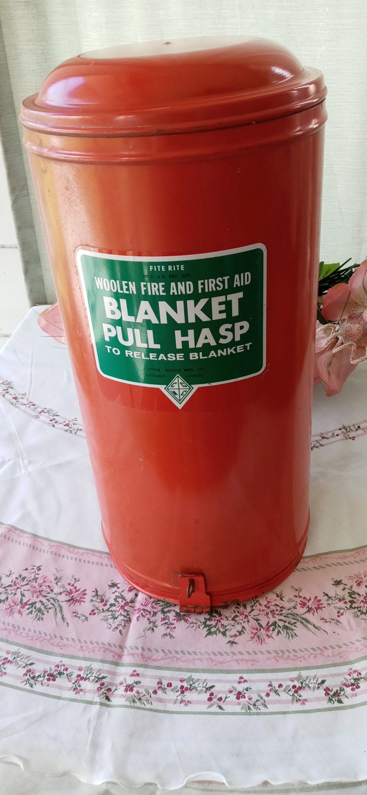 Fite Rite Woolen Fire and First Aid Blanket Red Metal Canister Chicago ...