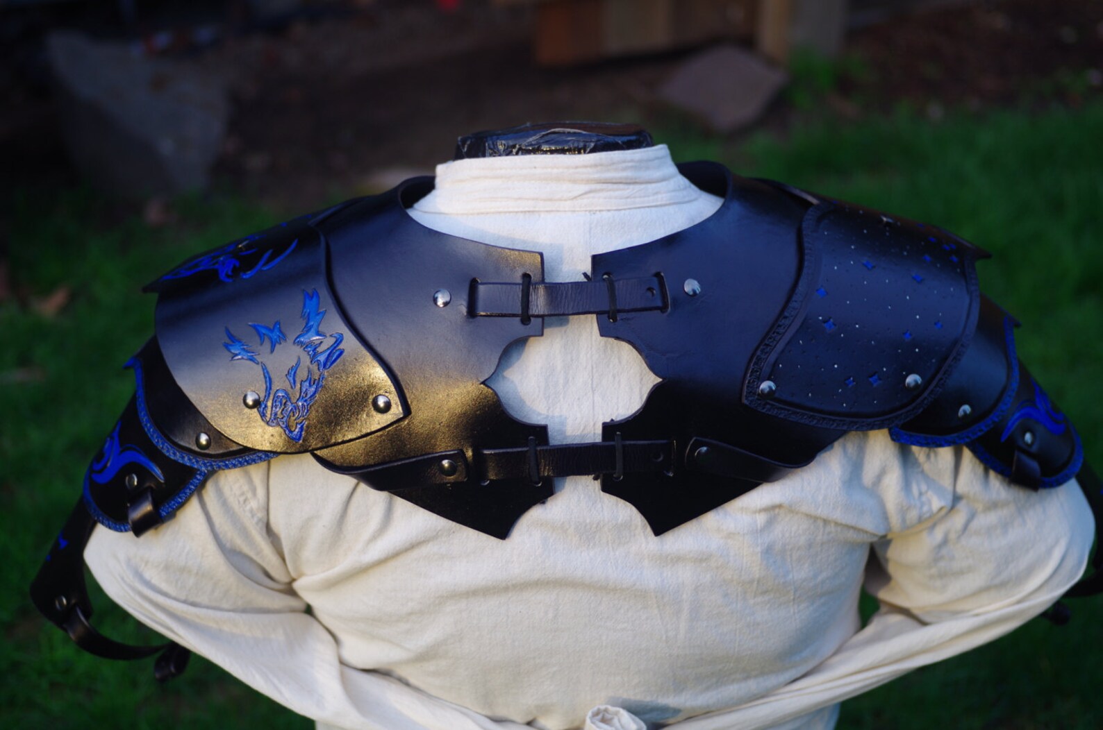 Custom Leather Shoulder Armor - Pauldrons, Ranger, Knight, King, Queen ...