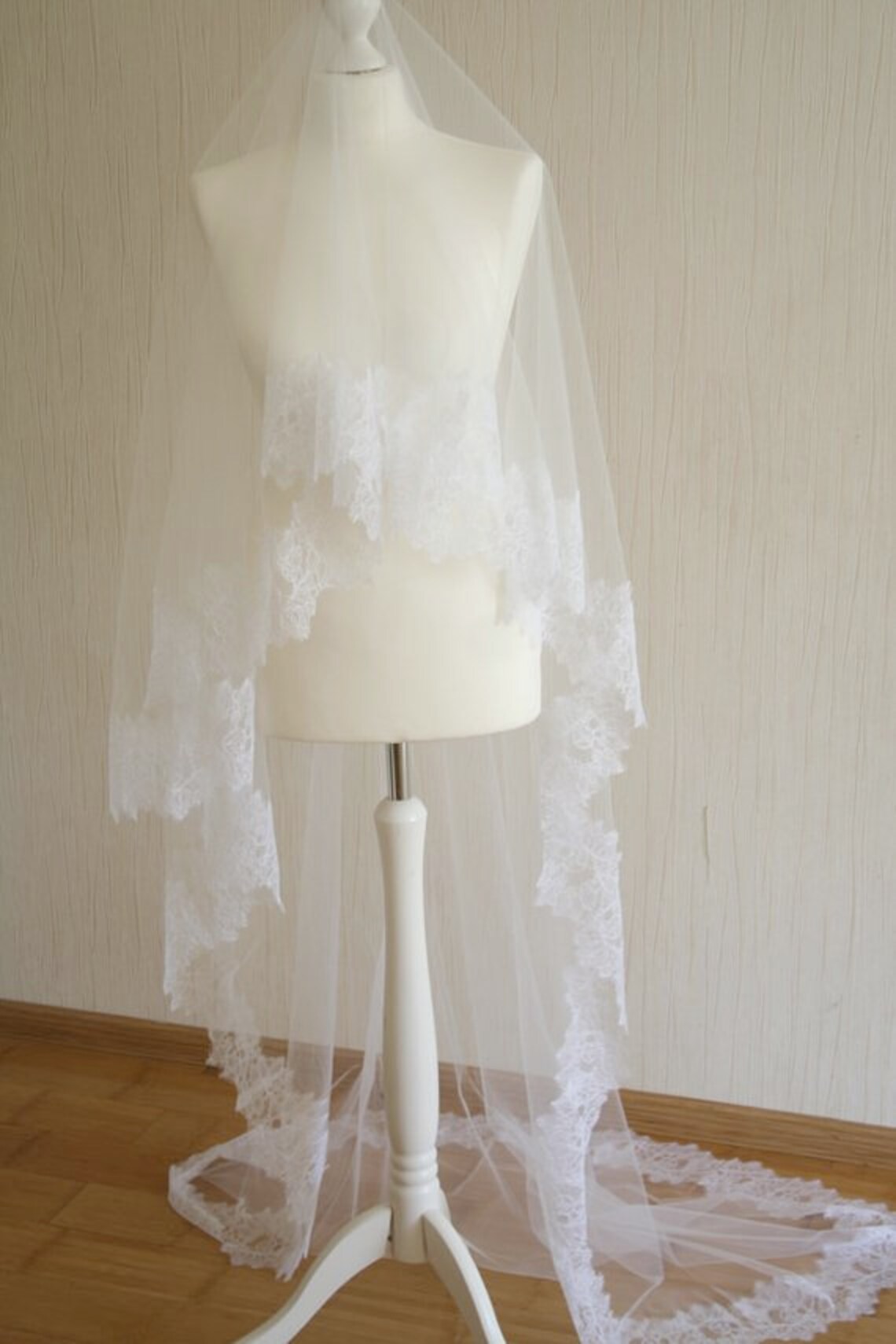 Chantilly Lace Veil Wedding Veil Bridal Veil Lace Mantilla | Etsy