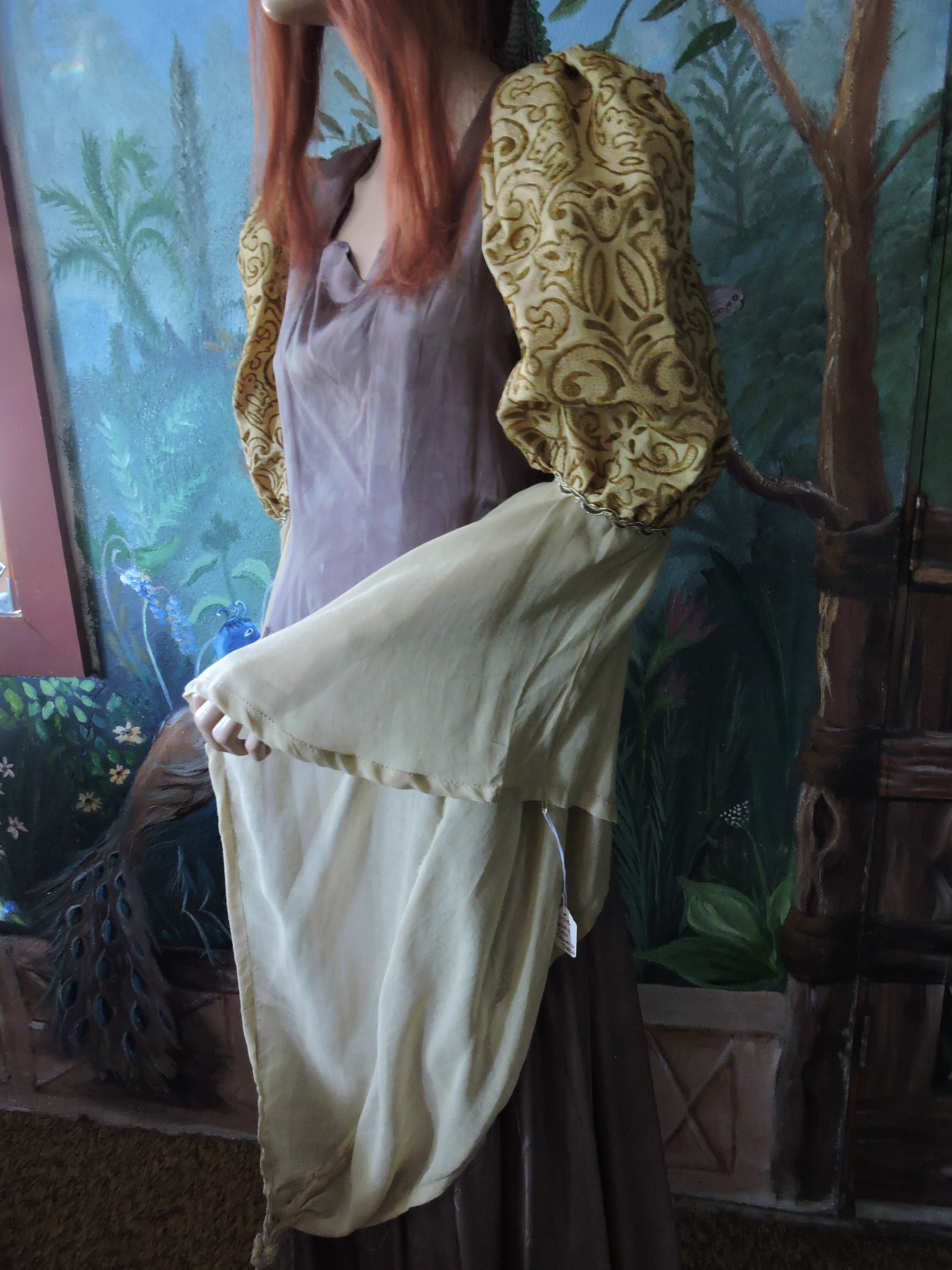 Eleanor Of Aquitaine Costume