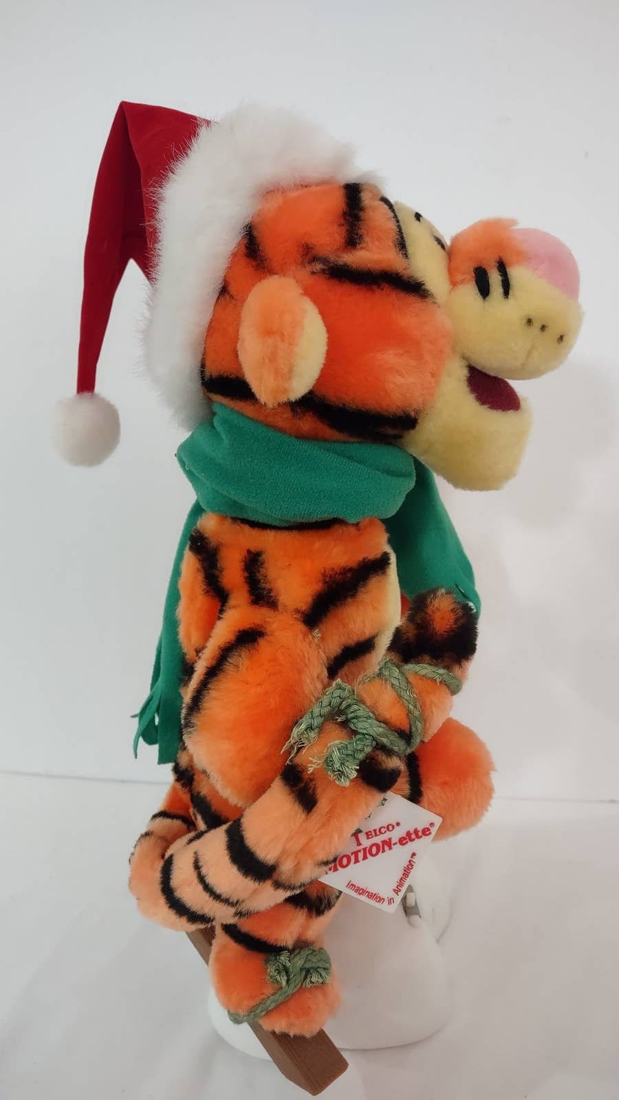 Vintage Tigger Shining Animated Christmas Display Figure Winnie the ...