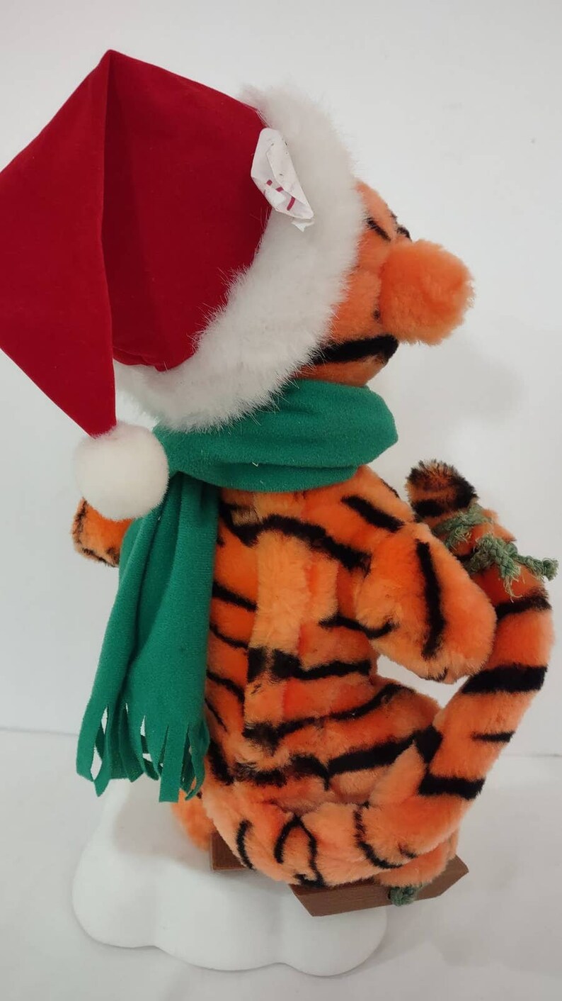 Vintage Tigger Shining Animated Christmas Display Figure Winnie the ...