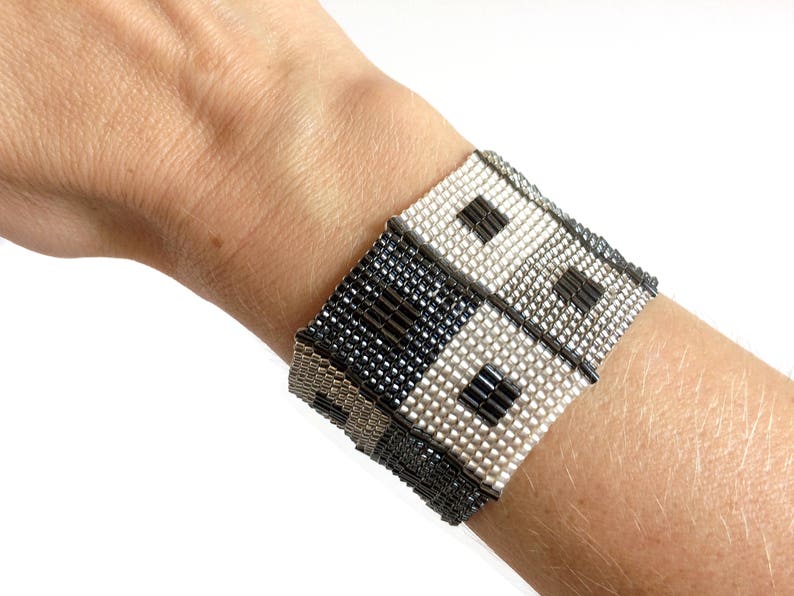 Beaded Geometric Bracelet, Toho Beads Square Stitch Bracelet, Black ...
