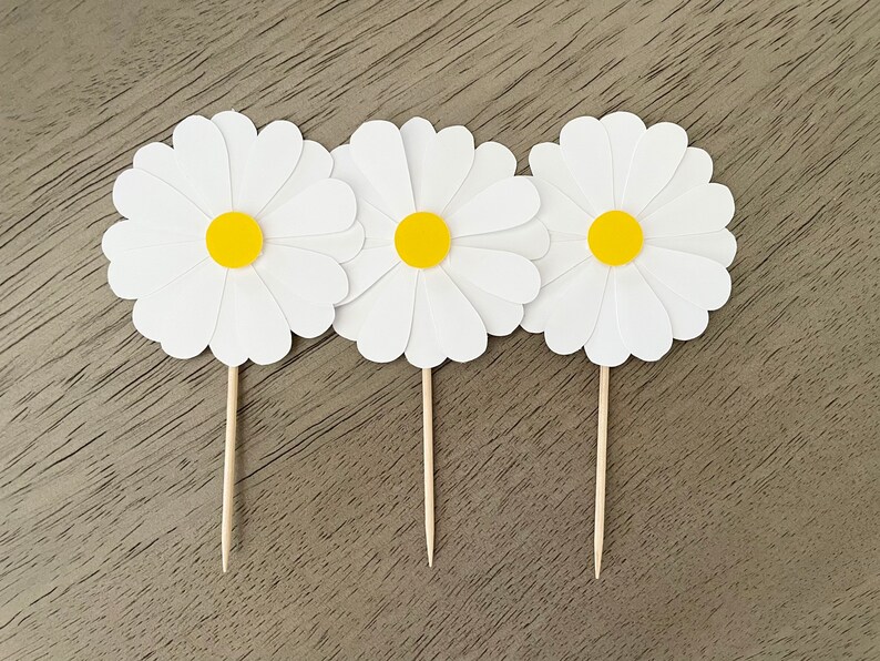 Daisy Cupcake Toppers - Cupcake Toppers, Floral, Daisy Theme ...